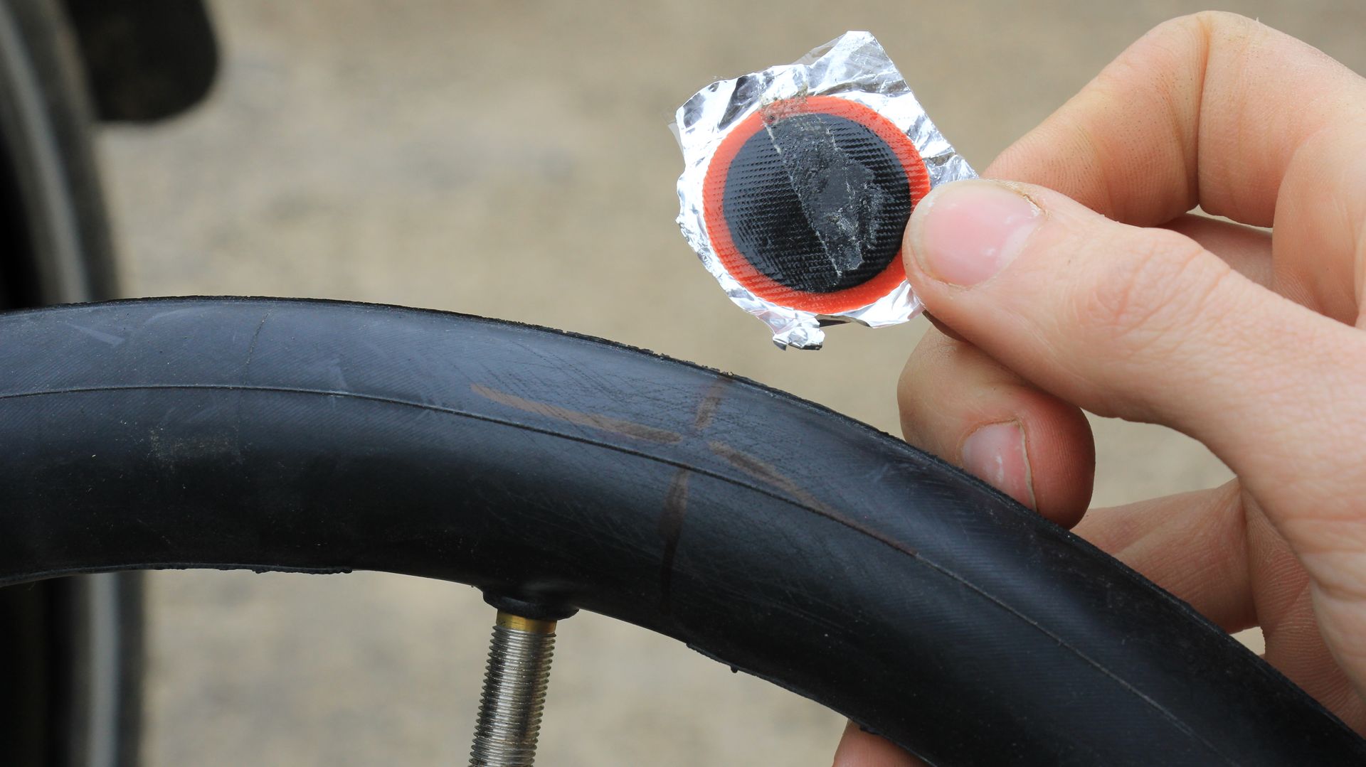 Gérer la crevaison d'un pneu - Passion-Vélomobile